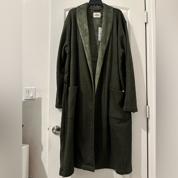 UGG | Other | Nwt Mens Ugg Robe | Poshmark